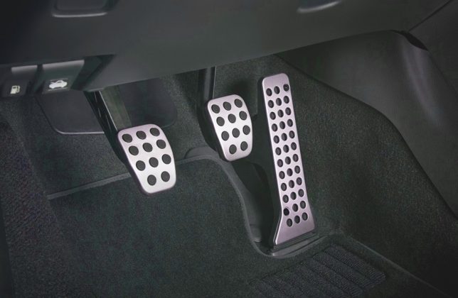 Manual Vs Automatic Transmission: Advantages and Disadvantages - Clean Fuel Manual Vs Automatic Transmission: Advantages and Disadvantages - Clean Fuel